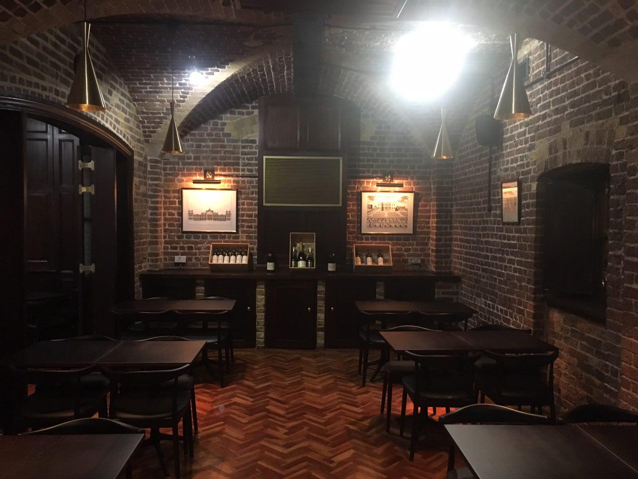 Institute of Directors, Wine Bar, Pall Mall, London – Woodcraft Joinery